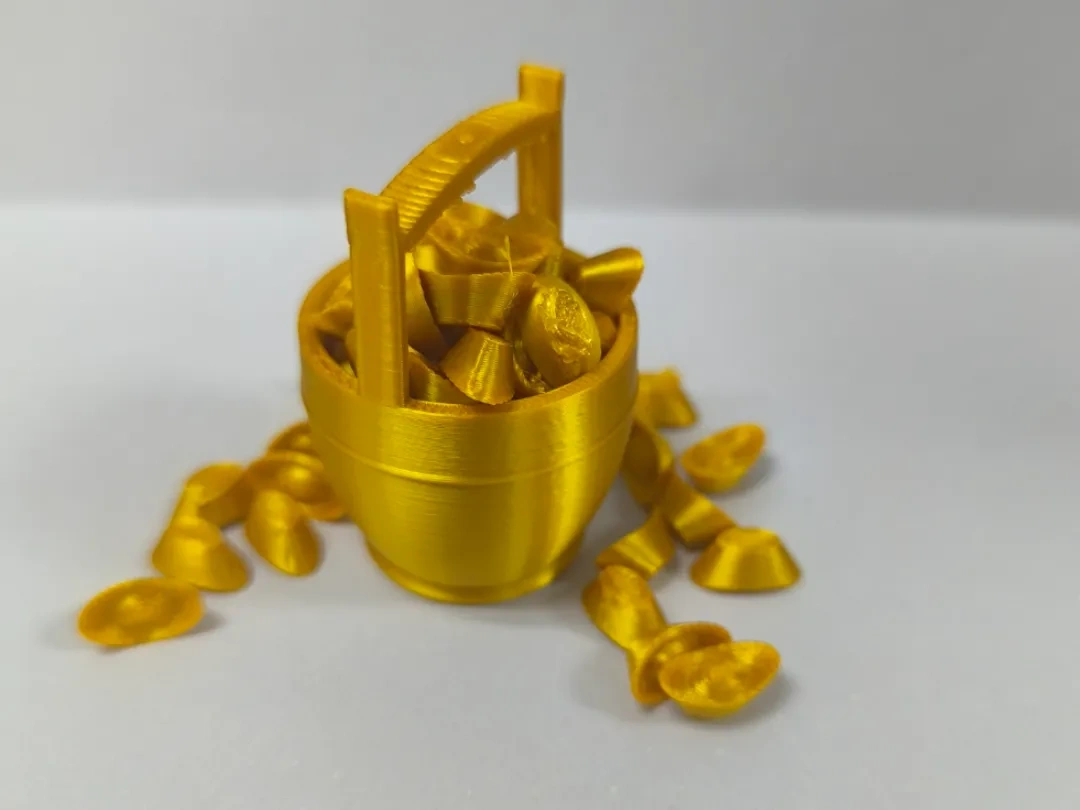 2025's first pot of gold, a lucky ingot, wishing you great wealth every day in the Year of the ...