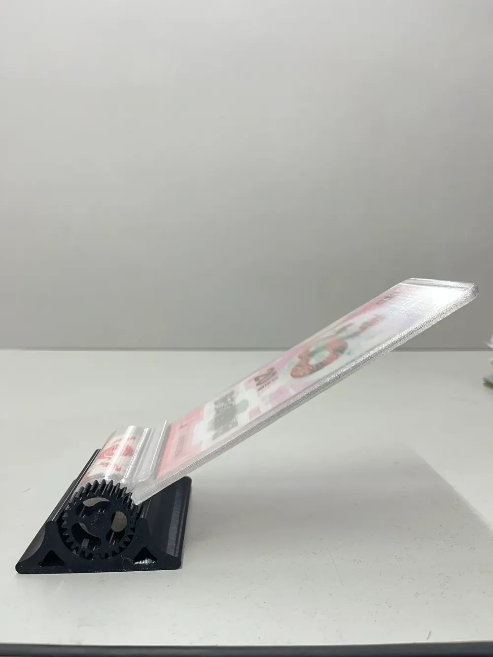 Commemorative Banknote and Coin Display Stand by 西瓜西瓜 - MakerWorld