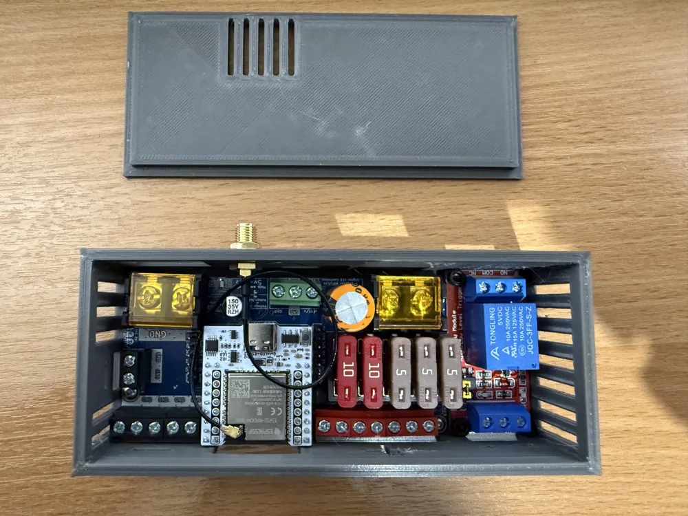 QuinLED Dig Quad and relay case by Hal - MakerWorld