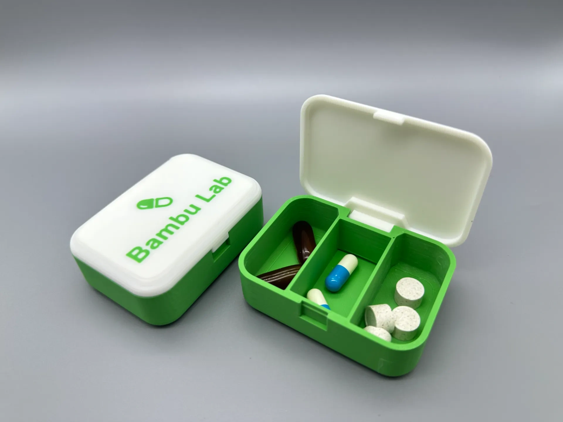 Caja de pastillas pequeña - Small medicine box por fanf - MakerWorld