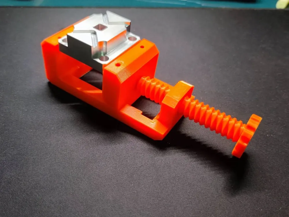 3D Printed Mini Vise by user_624531171 - MakerWorld