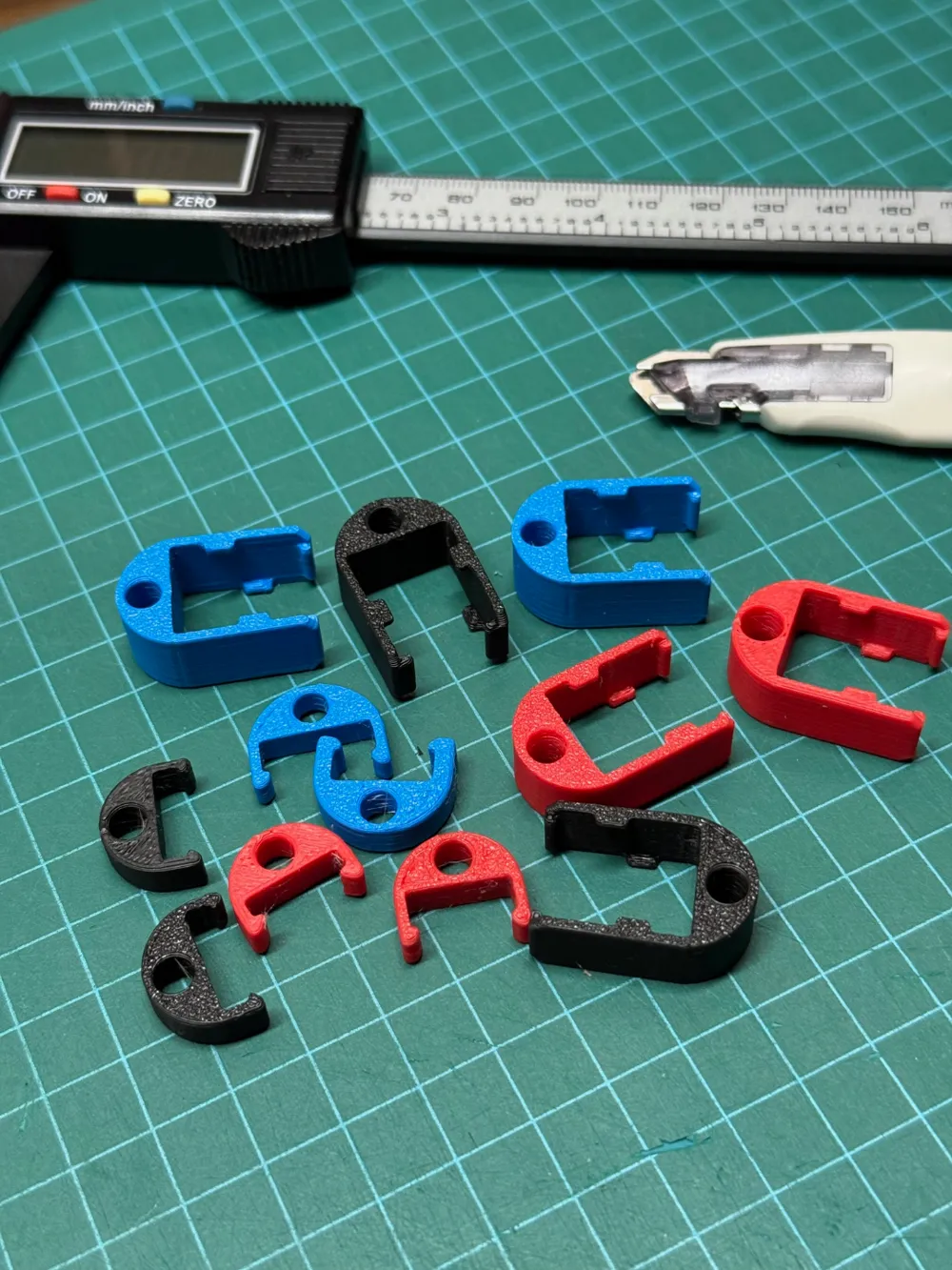 Creality K2 Plus Bowden Tube Clips by SHaDoW6 MakerWorld: Download Free ...