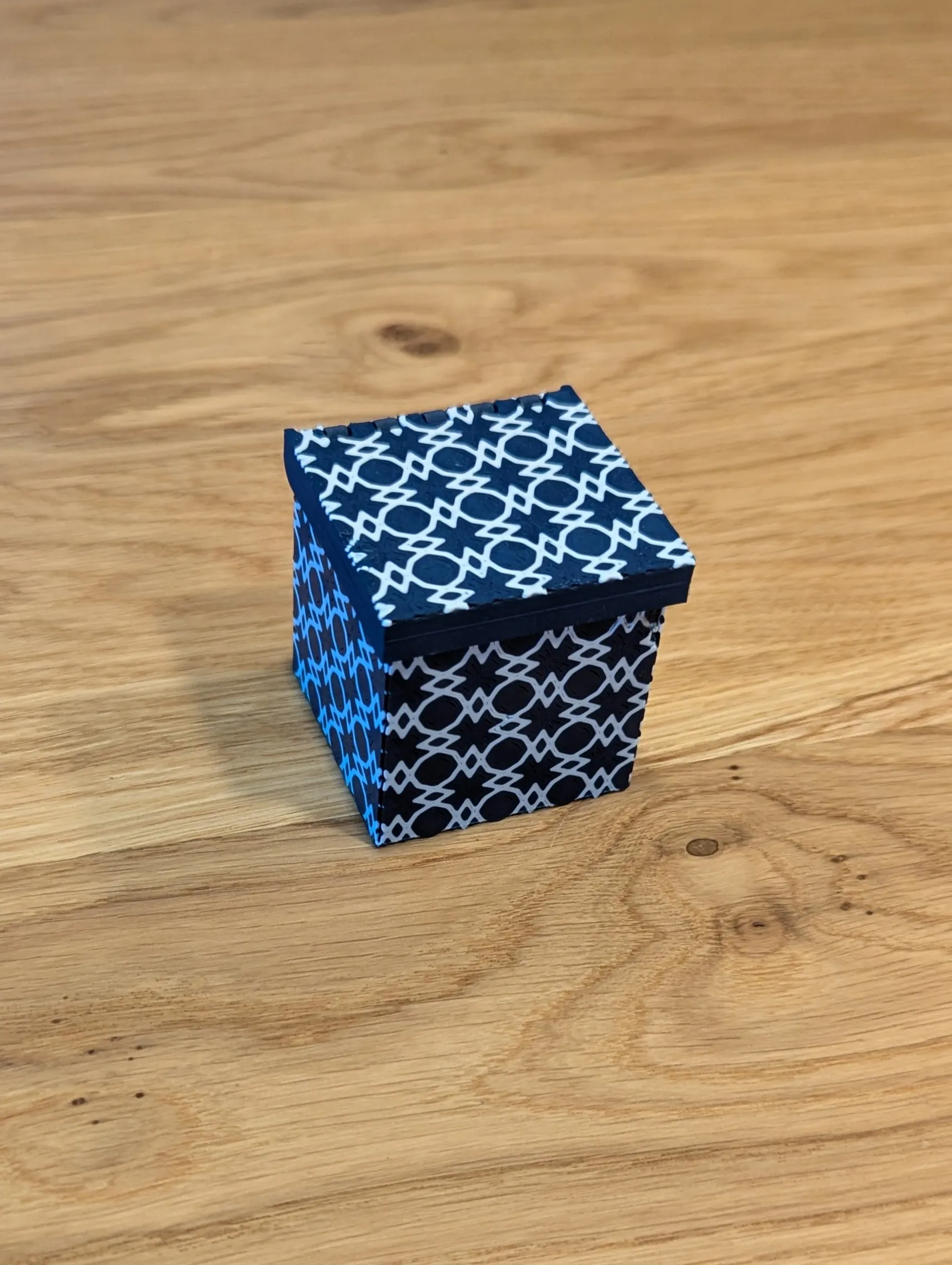 Foldable single-color gift box by waveman - MakerWorld