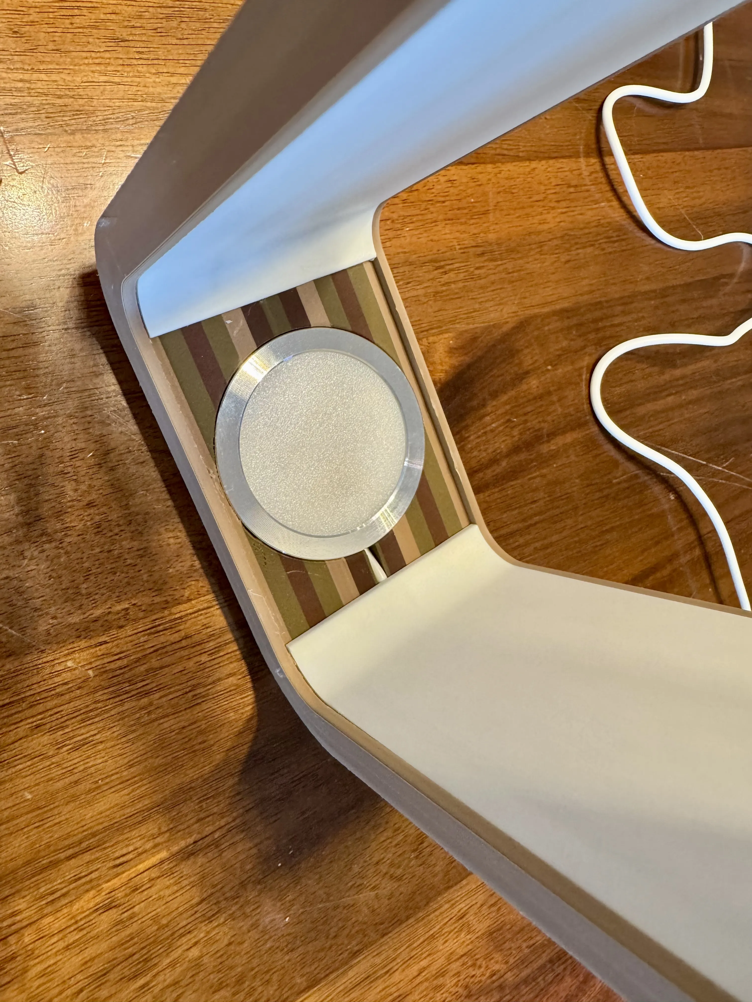 Contour Lamp by Jerald MakerWorld: Download Free 3D Models