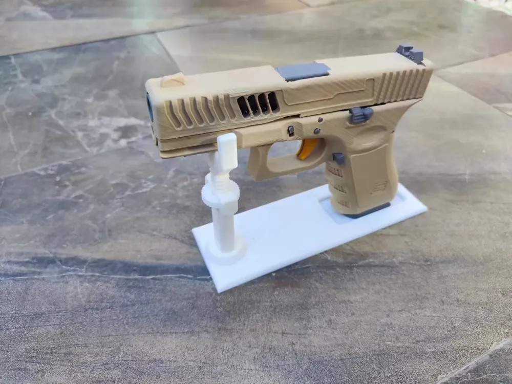 Universal Gun Rack, Quick Print by 彩虹 in MakerWorld: Download Free 3D ...