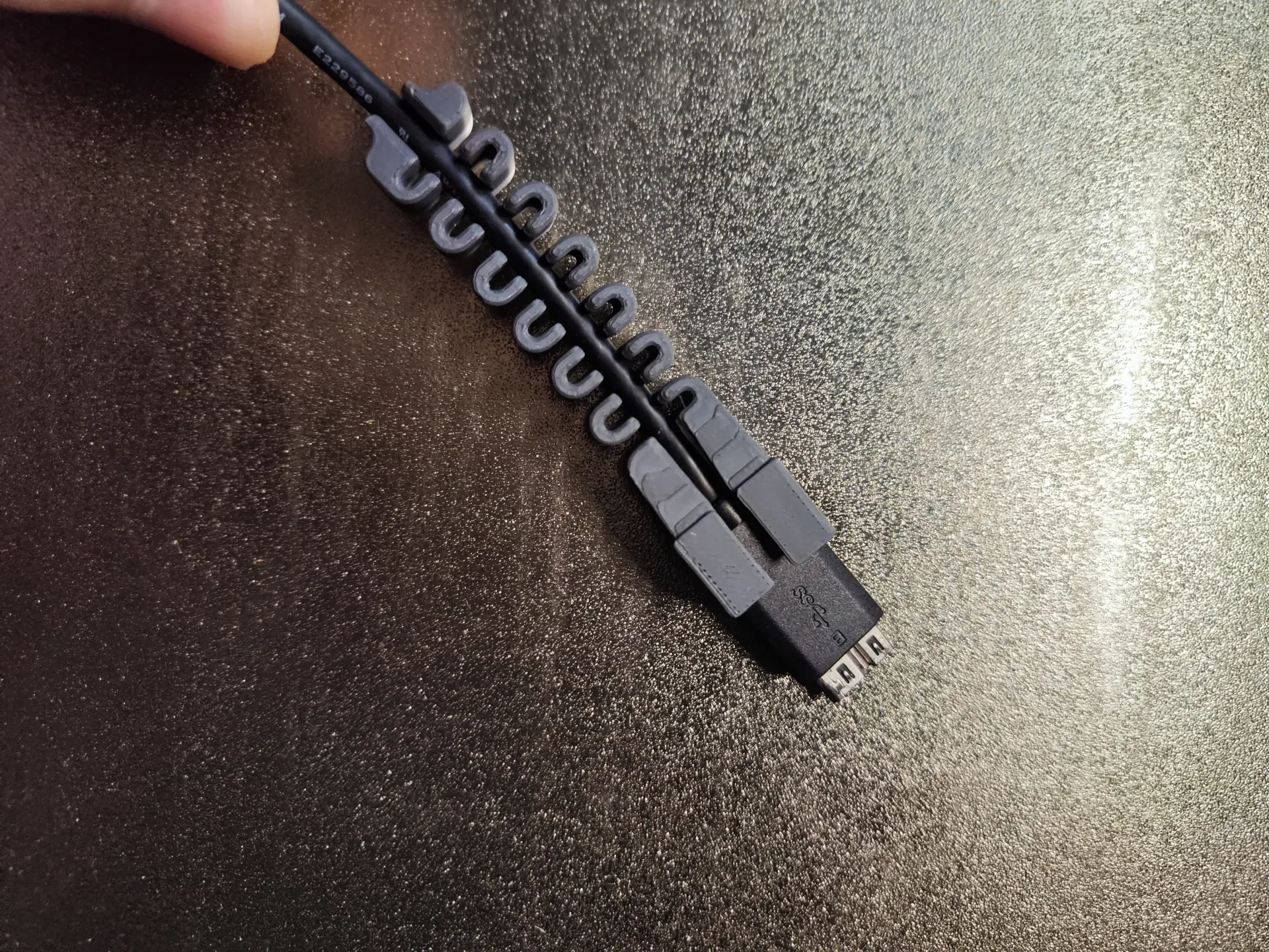 A universal USB cable protector for everyone! Xiaomi, Apple, Samsung ...
