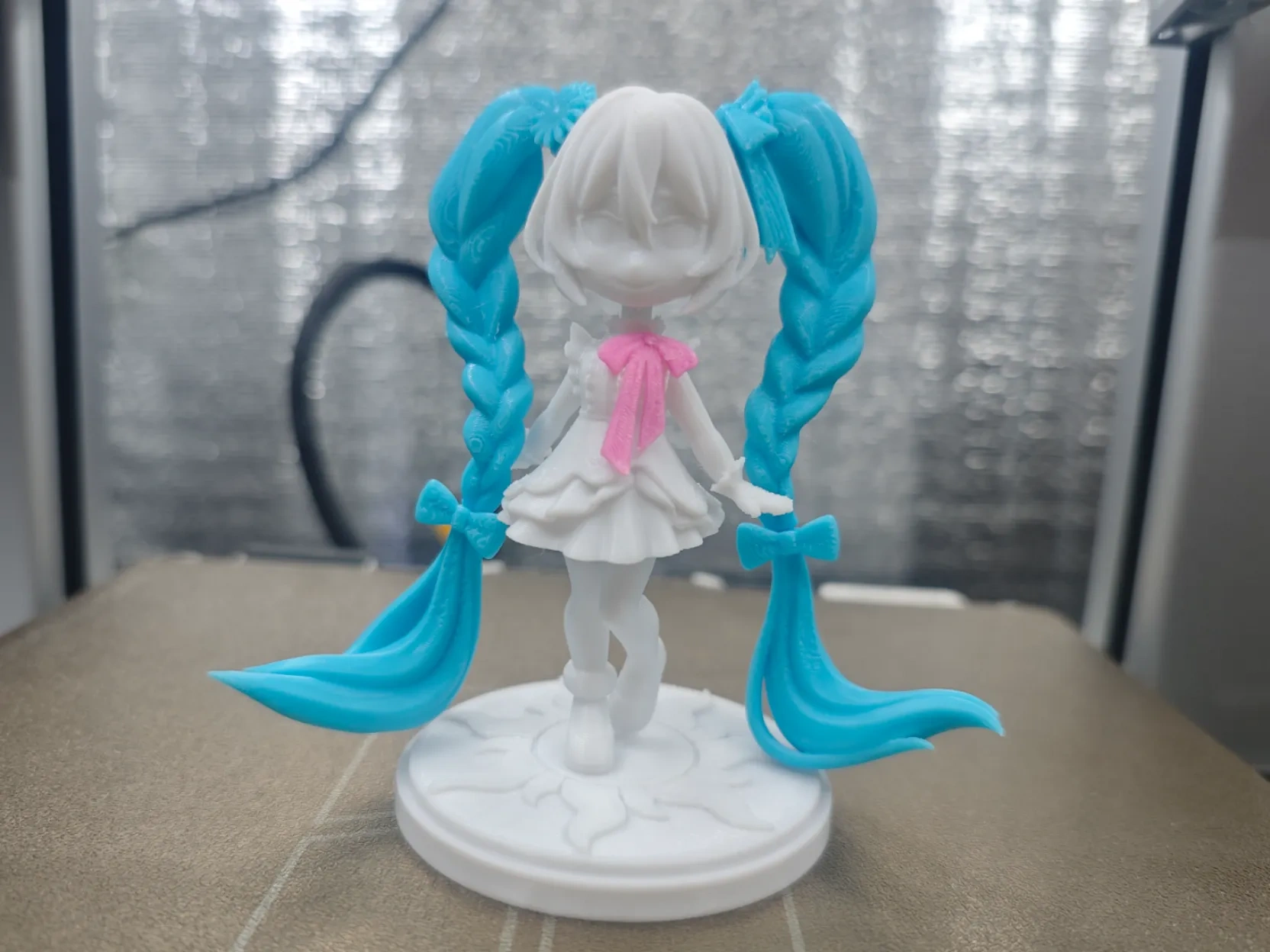 Hatsune Miku Model Kit, Multi-Part Assembly by Quadratic model sharing ...
