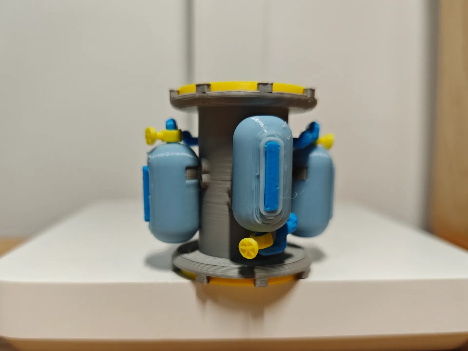 Large Gas Tank Cargo Bay by user_2182517349 - MakerWorld