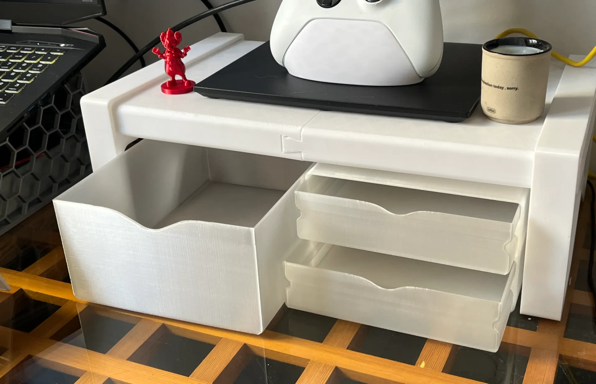 Under-monitor stand bottom storage box based on the design of a monitor ...