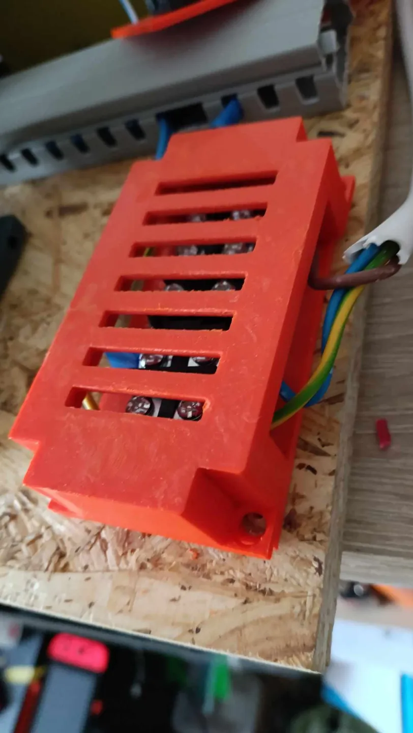 Enclosed 3-Phase Electrical Terminal Block by J.Wandas - MakerWorld