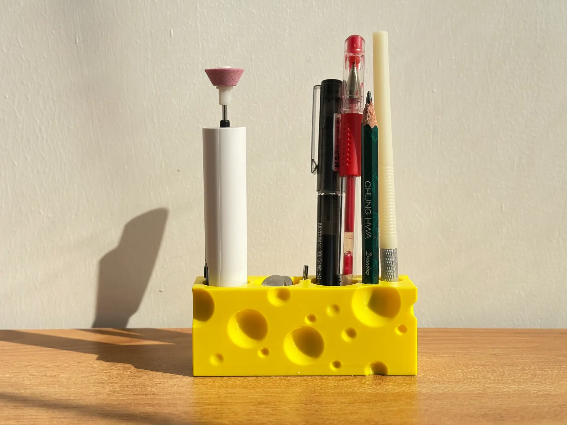 Adjustable Cheese Knife Holder with Customizable Compartments by box7 ...