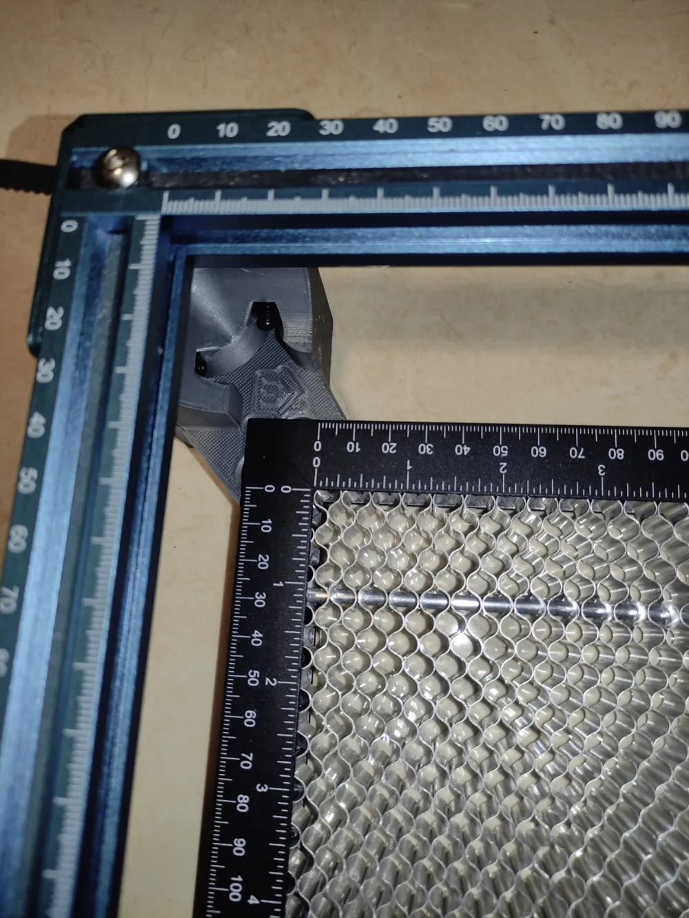 Work panel centering legs for SCULPFUN laser. by Manufactorum_3D ...