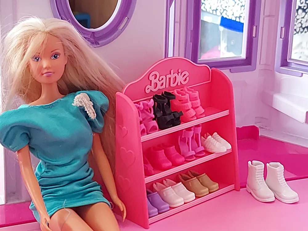 Barbie Shoe Shelf by Savy Maker MakerWorld: Download Free 3D Models