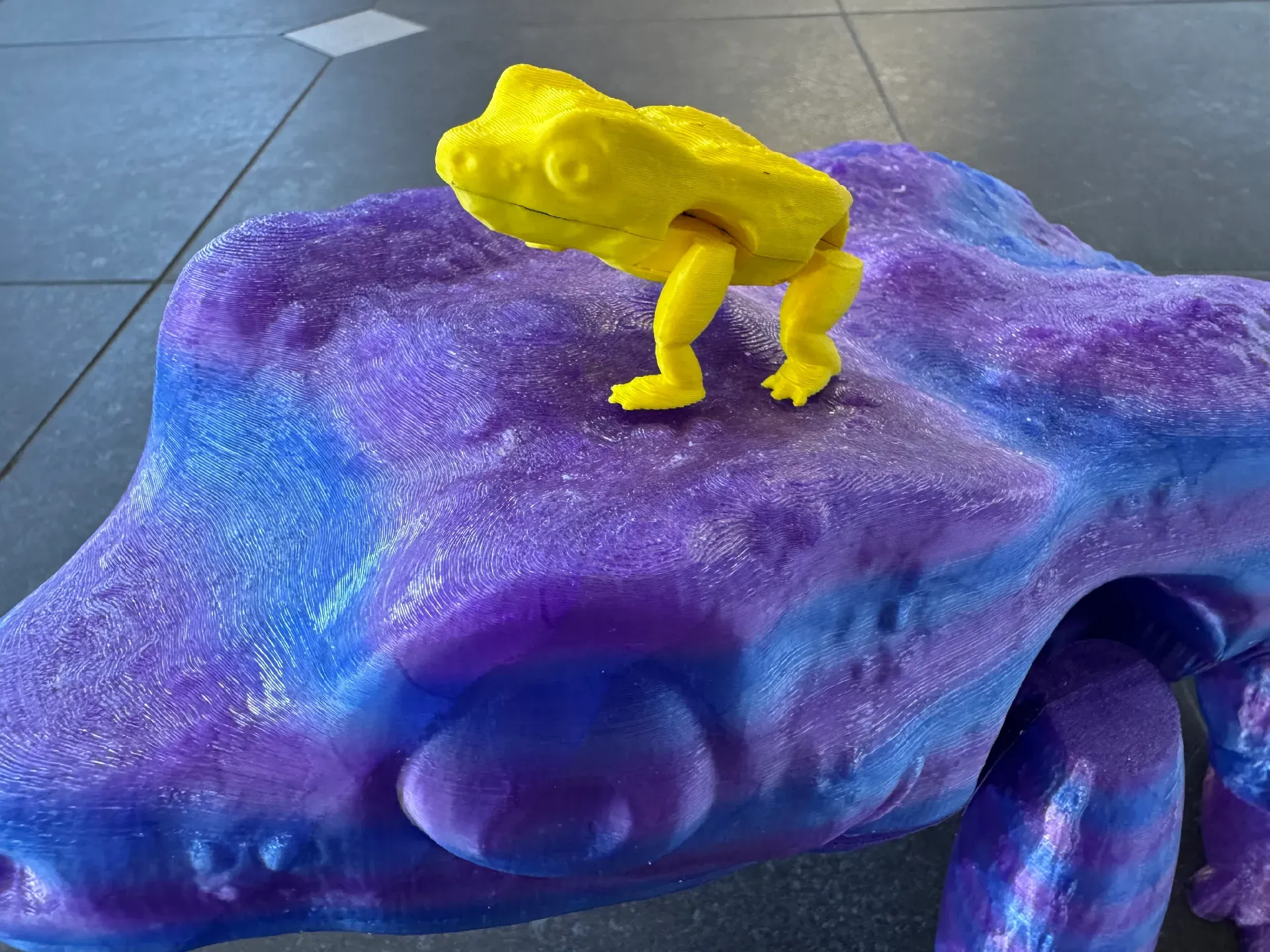 Jumping Frog ! - Free 3D Print Model - MakerWorld