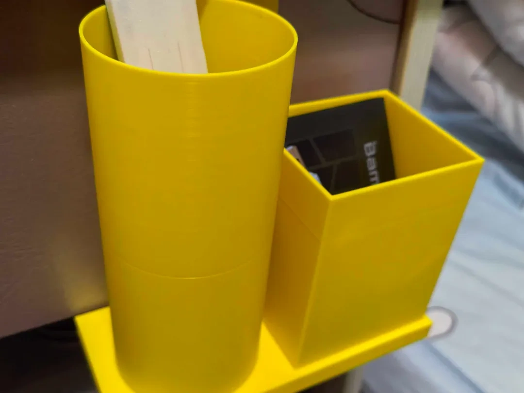 Wall-mounted Pen Holder by The student from ordinary middie school ...