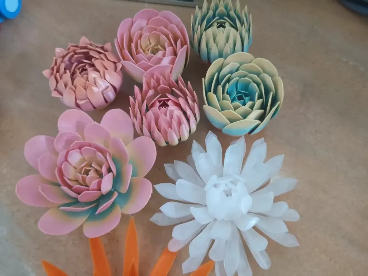 Blooming (Print-in-Place Flower Buds) - Free 3D Print Model - MakerWorld