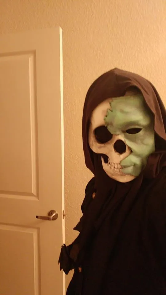 Decay Mask by Bad Astronaut - MakerWorld