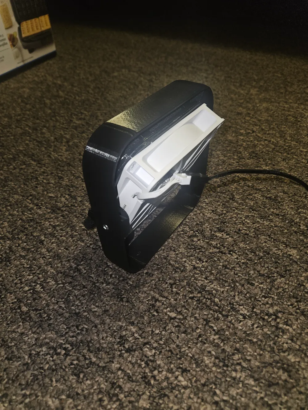 Soldering filter for 120mm fan Stand/Holder Remixed by Zax_w - MakerWorld