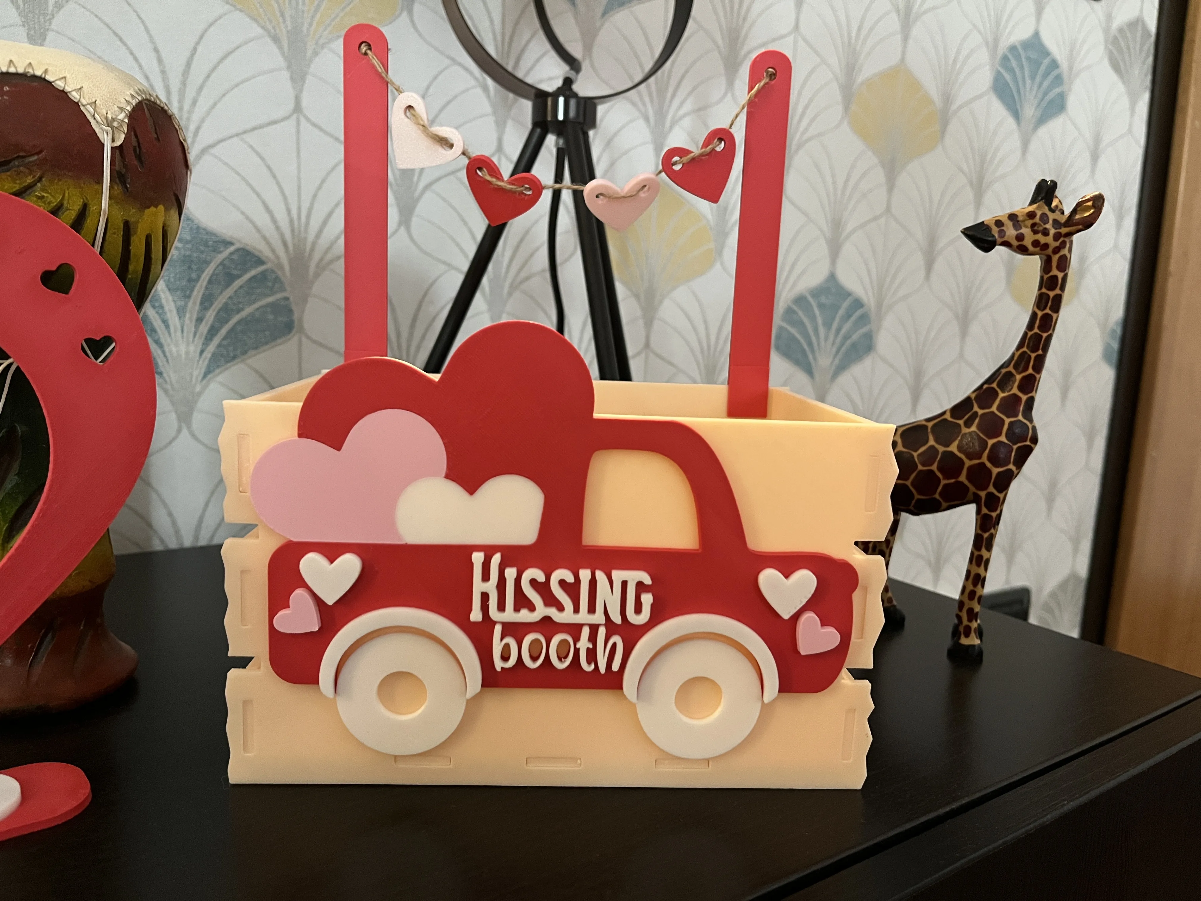 Valentine's day Kissing booth candy box love by makerlampit - MakerWorld