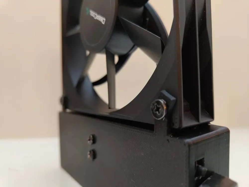Battery-powered PC Fan by Balder Andersen MakerWorld: Download Free 3D ...
