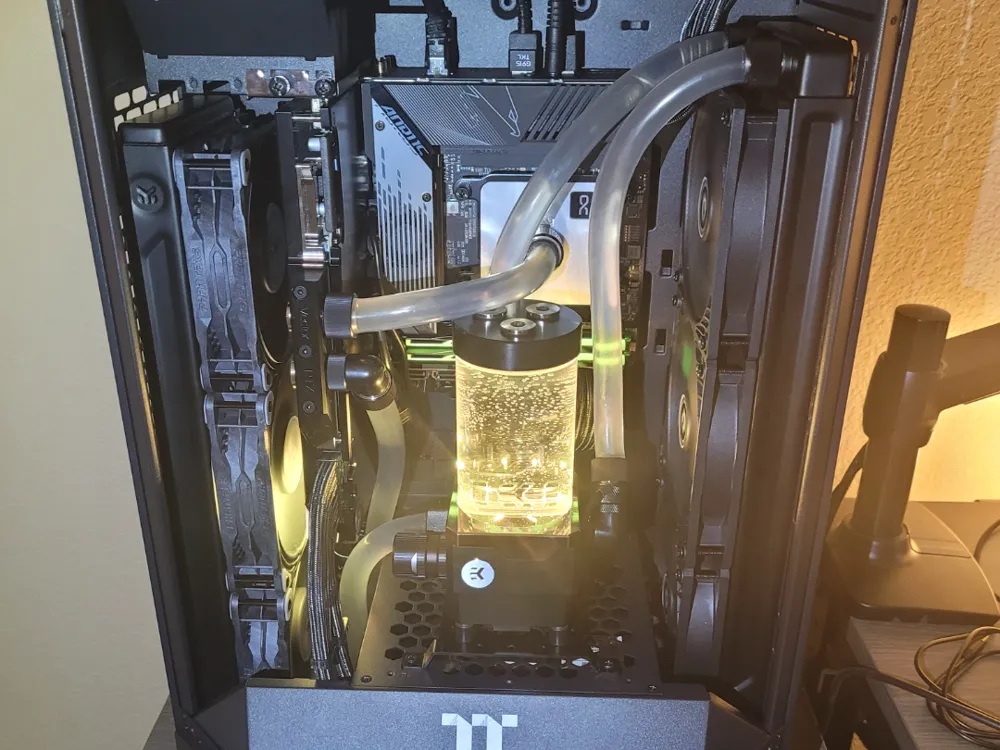 Thermaltake Tower 300 Radiator Side Bracket by IronJack - MakerWorld