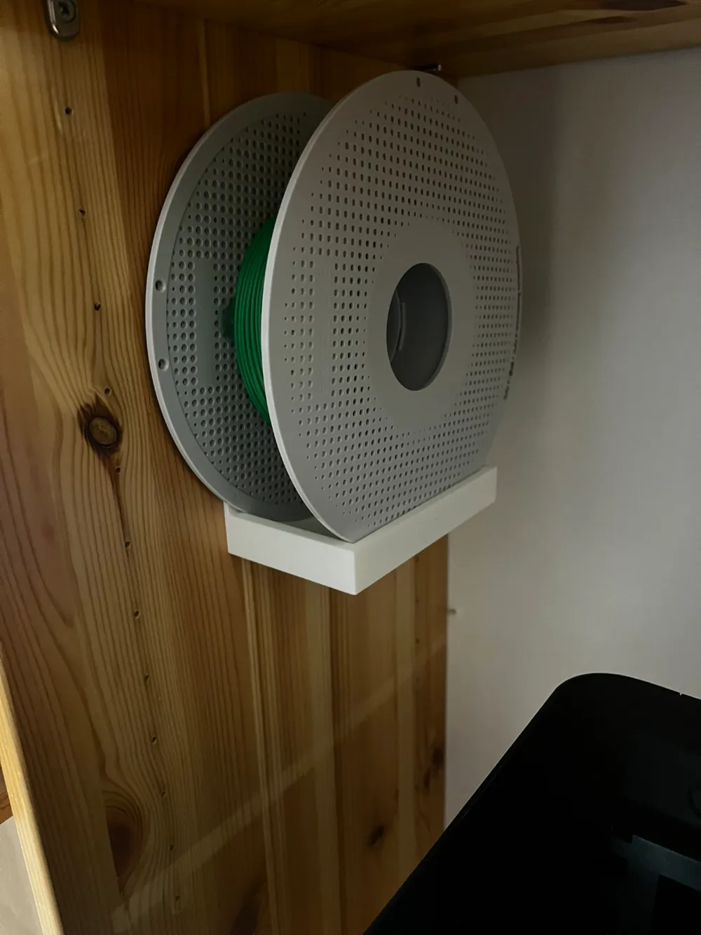 Wall-mounted spool holder by jesuisH - MakerWorld