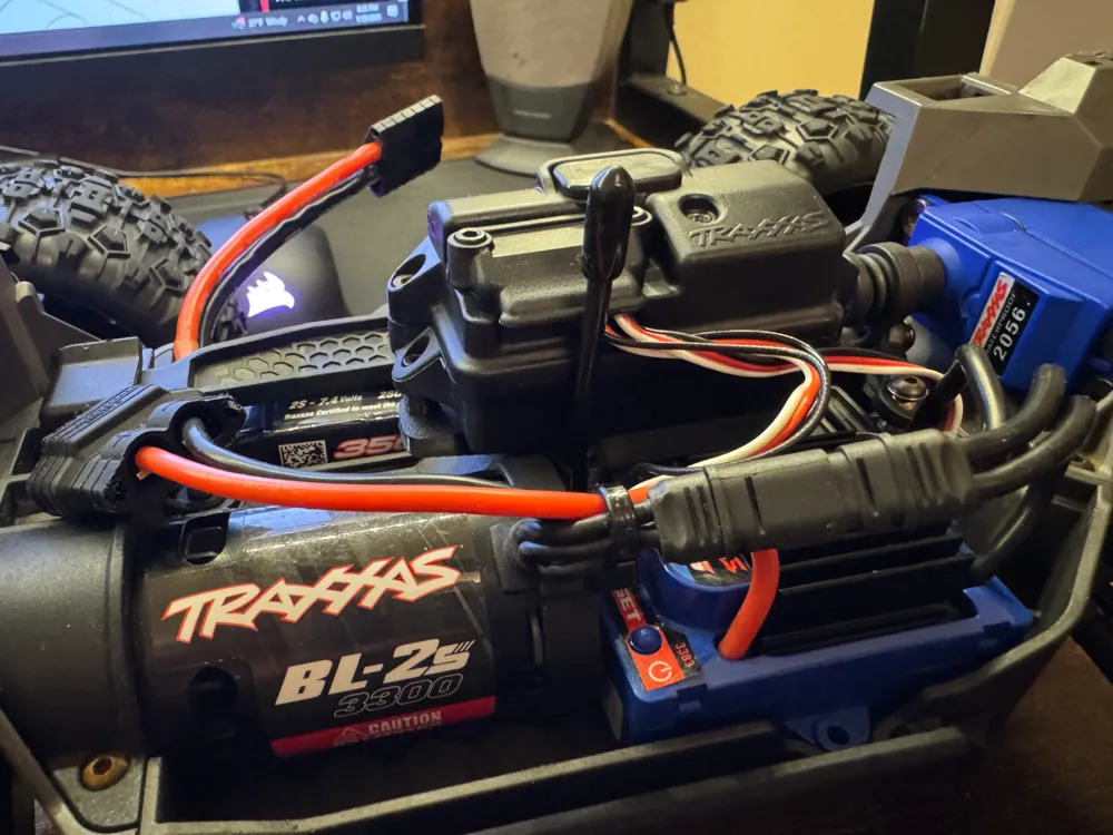 Traxxas Mini Maxx Waterproof Receiver Box Adapter Remixed by tyler ...