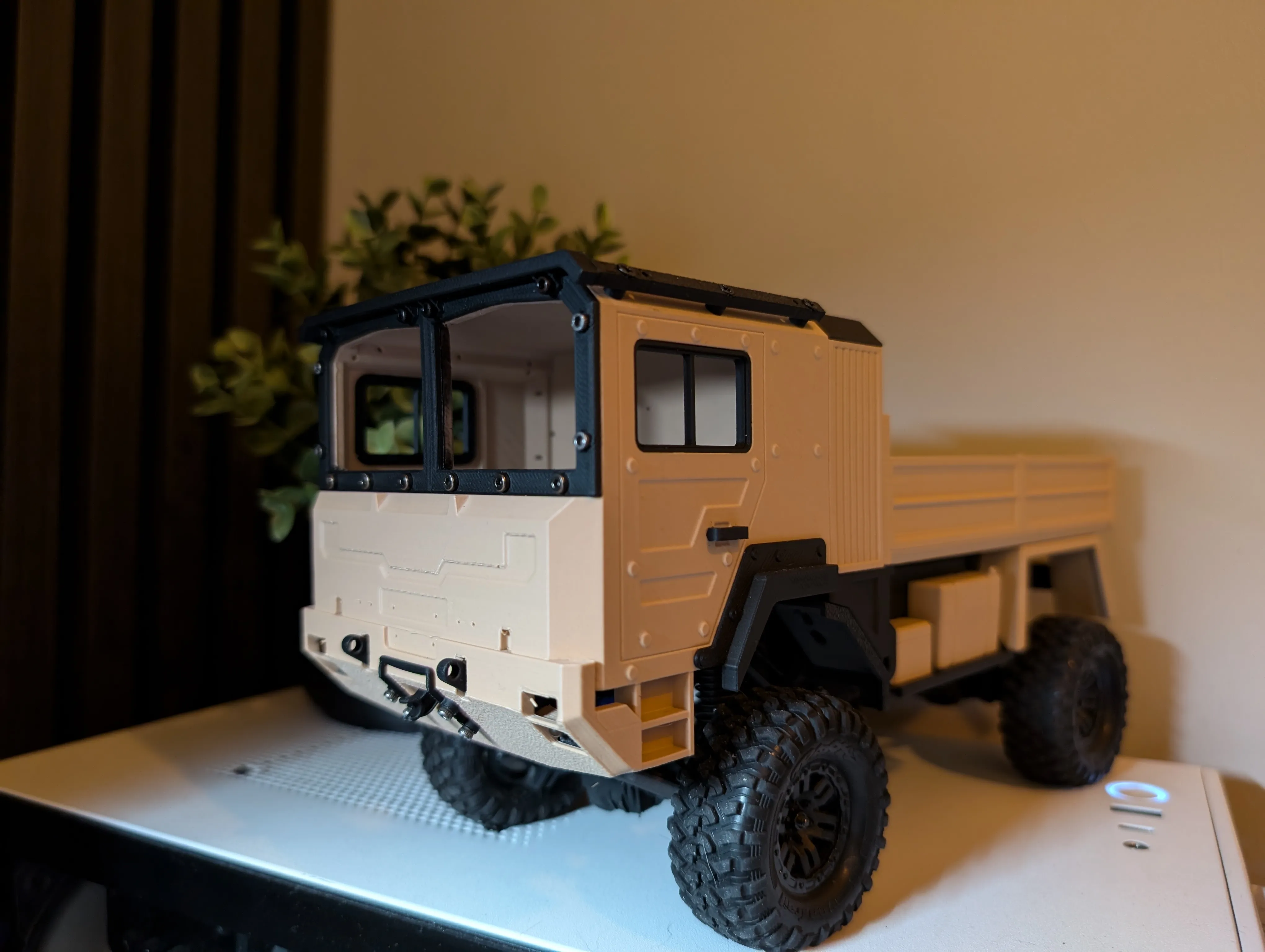 Extended bed for TRX4M cargo truck Remixed by mrGB MakerWorld: Download Free 3D Models