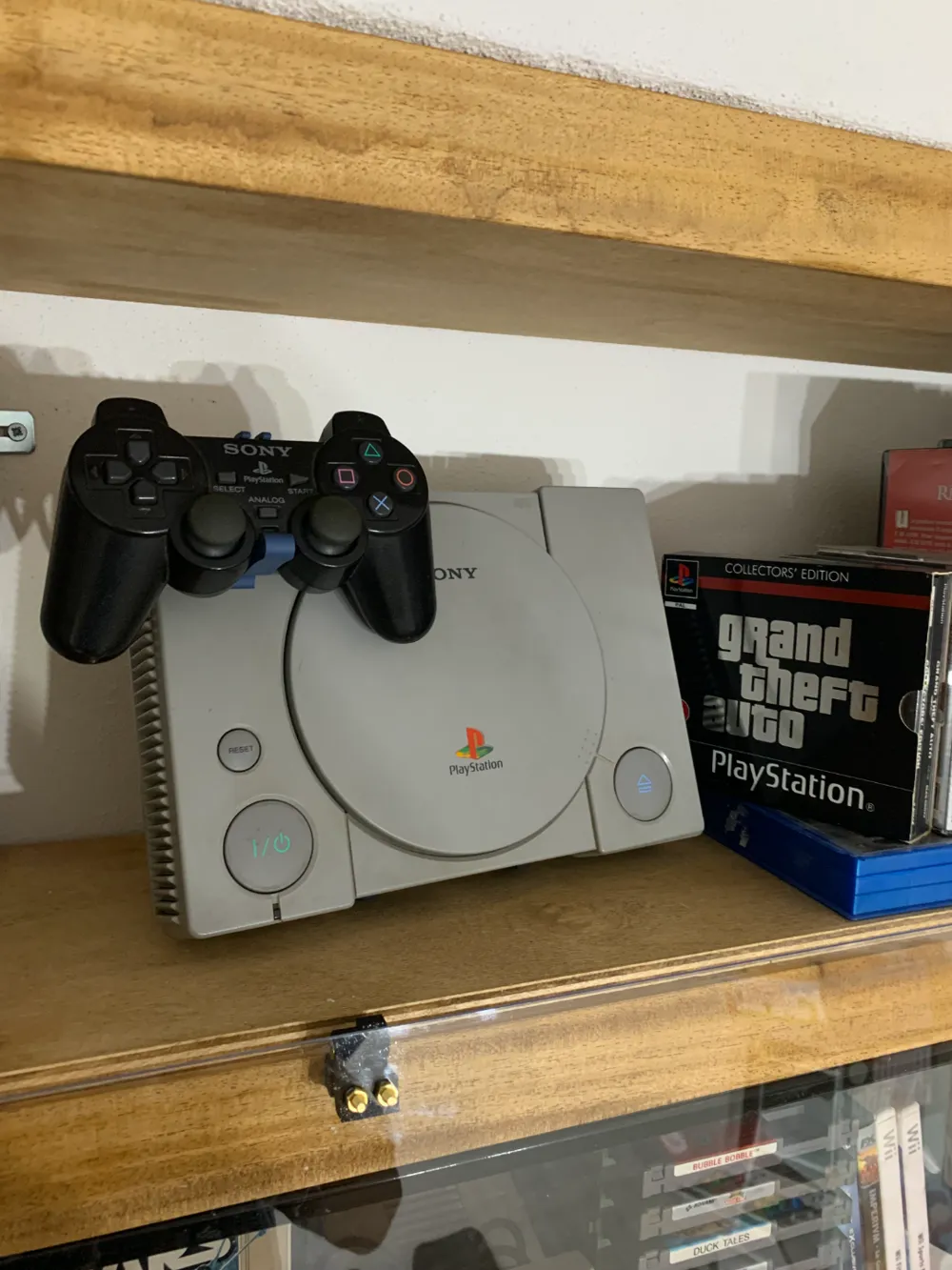 Playstation support - vertical stand by Danielepand - MakerWorld