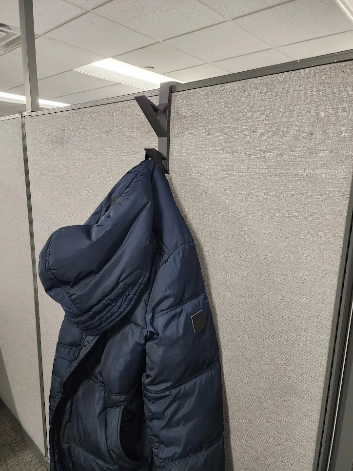 Cubicle Double Hook Coat hanger - Free 3D Print Model - MakerWorld