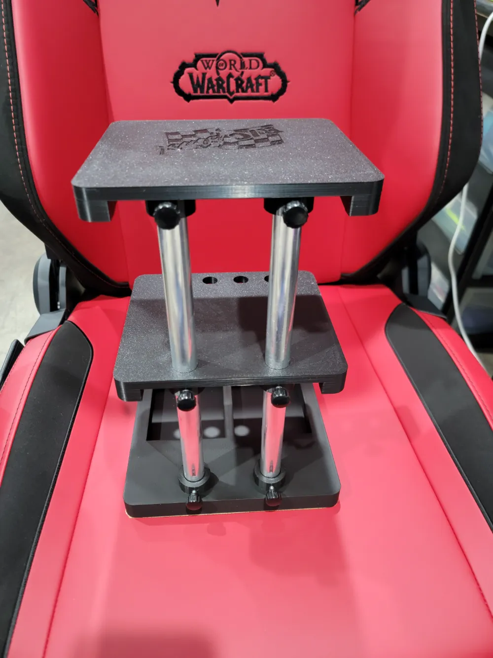 1/10th R/C race car stand. by Erik - MakerWorld