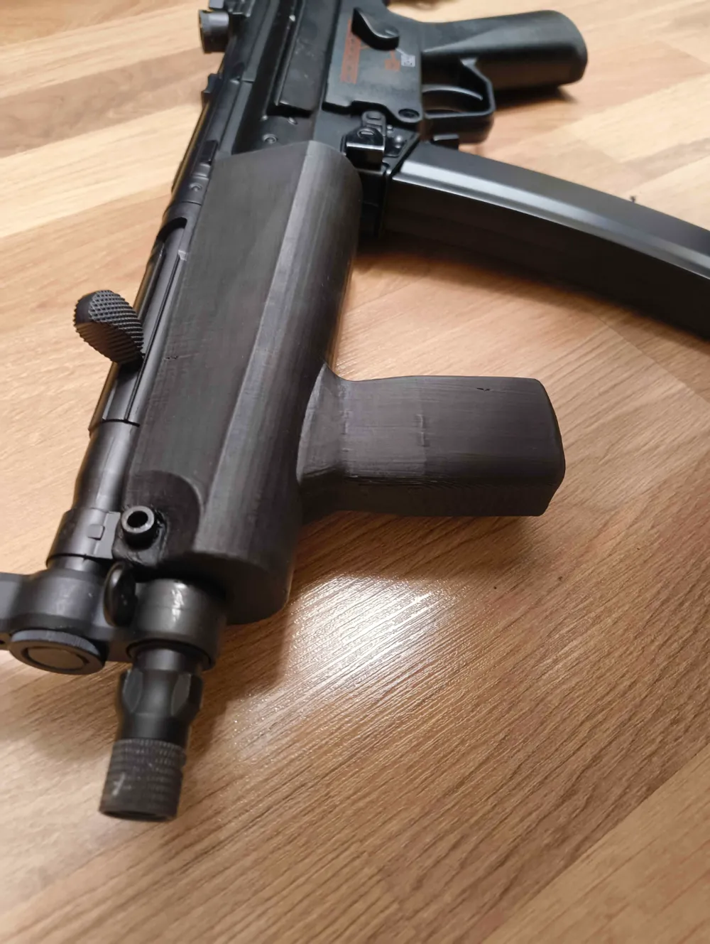 CYMA MP5 Handguard with standalone grip. by Fibsh - MakerWorld