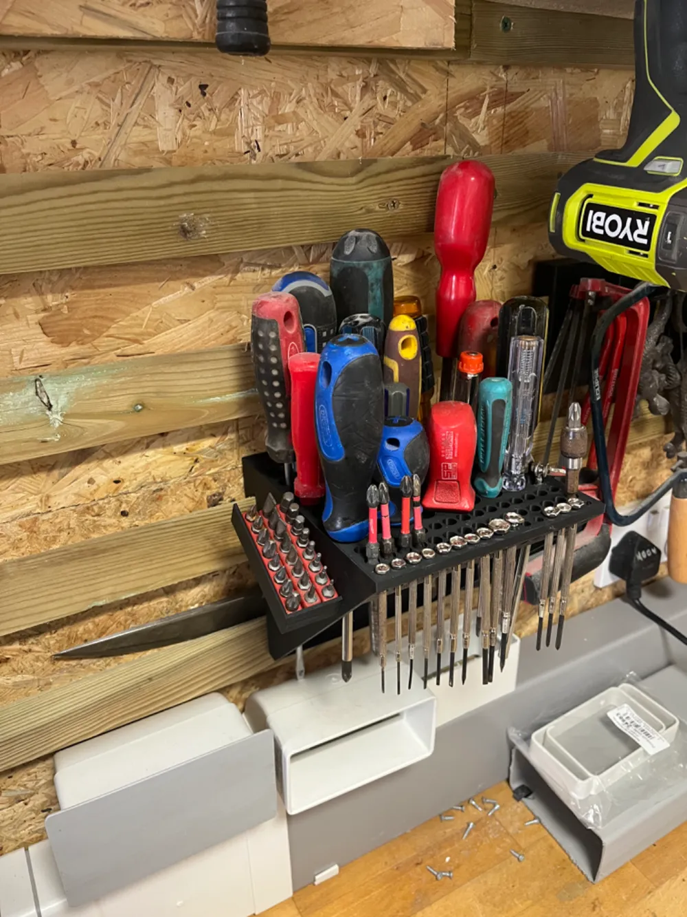 Screwdriver rack with French Cleat - Free 3D Print Model - MakerWorld
