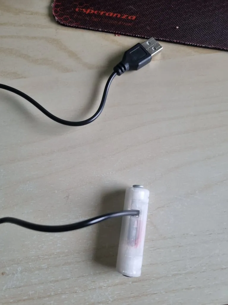 AA battery to USB adapter by ssjoco - MakerWorld
