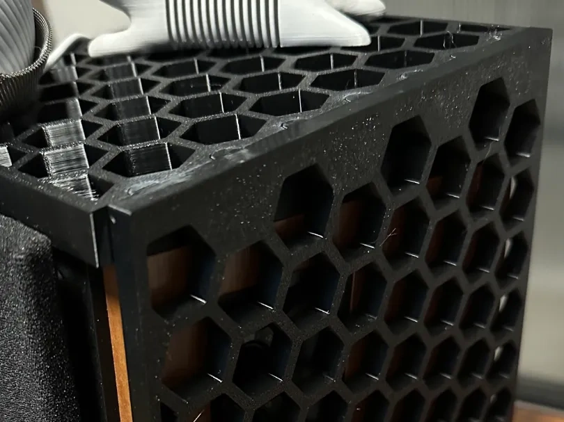 HSW Storage Rack for the Edifier R1700BT+ by user_3971202368 - MakerWorld