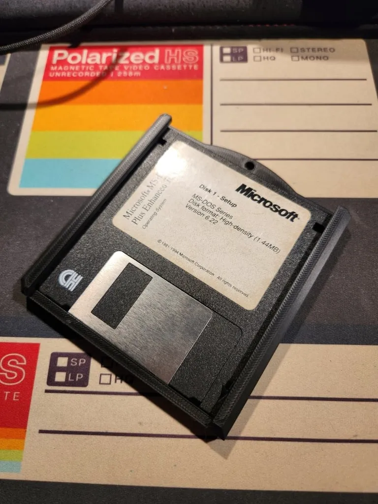 3.5" Floppy Disk Lanyard Frame by Techdisk - MakerWorld