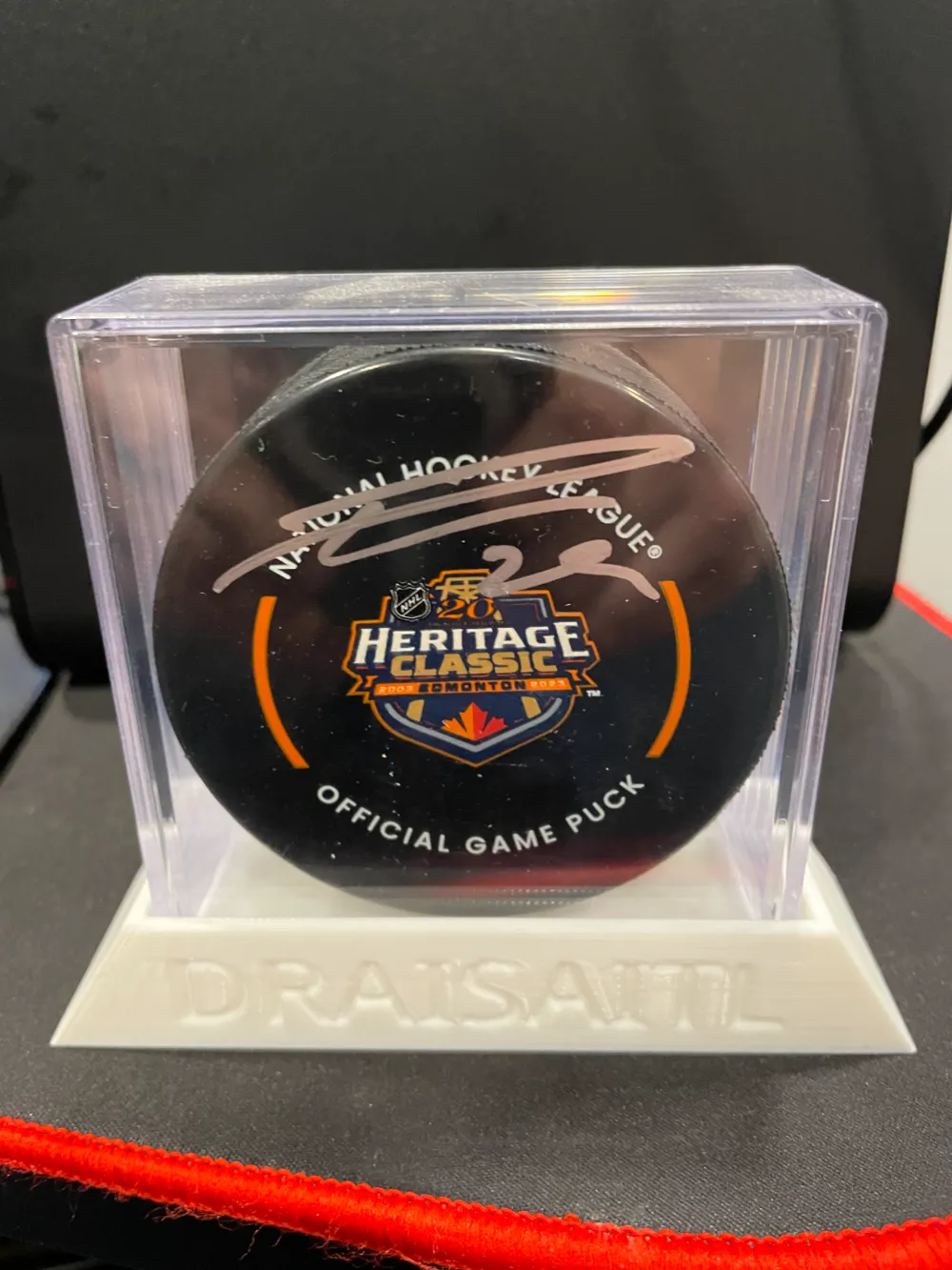 Hockey Puck Display Case Stand by CrookedPrints3D - MakerWorld