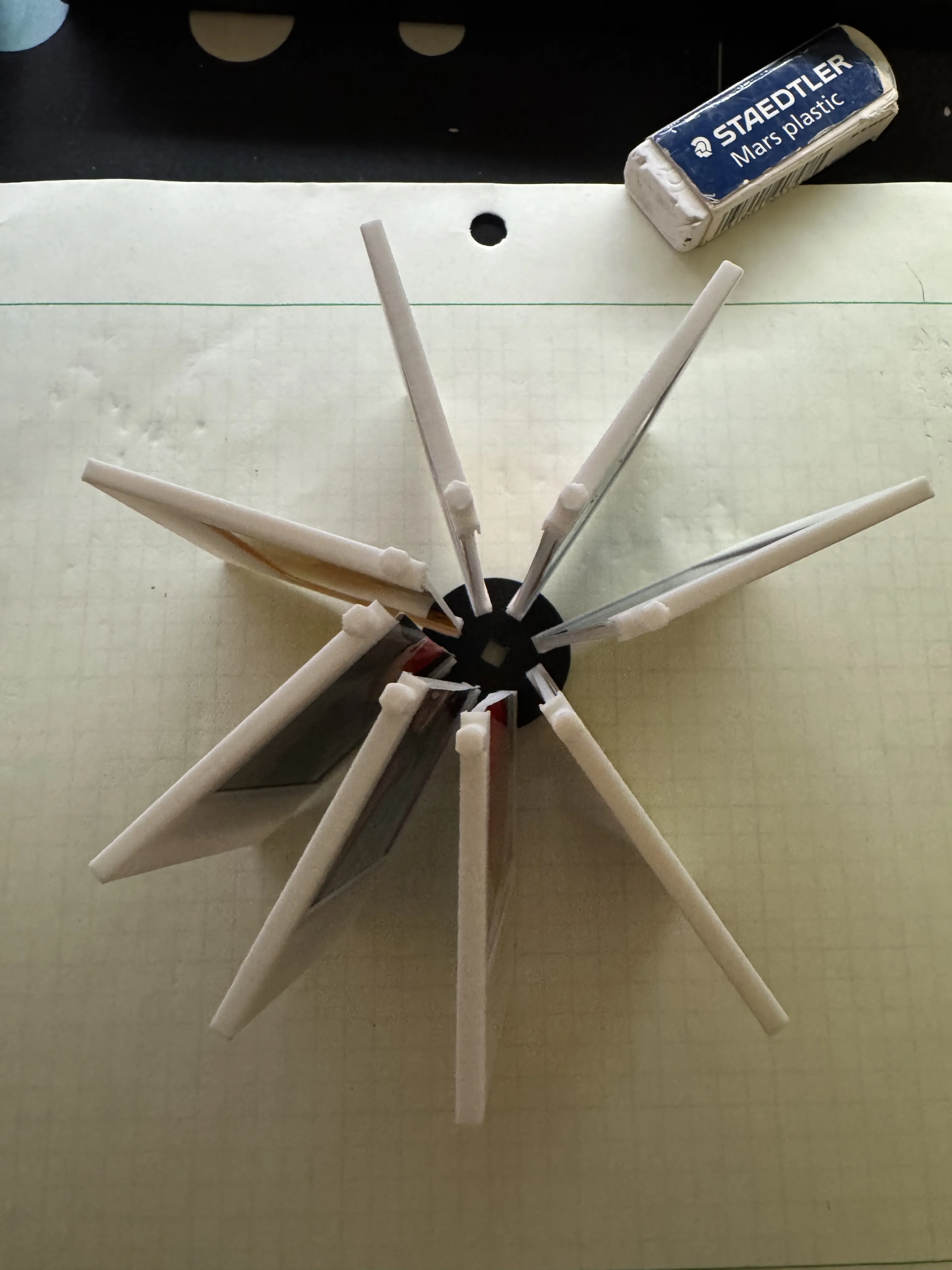 Split Flap Picture Frame - Free 3D Print Model - MakerWorld