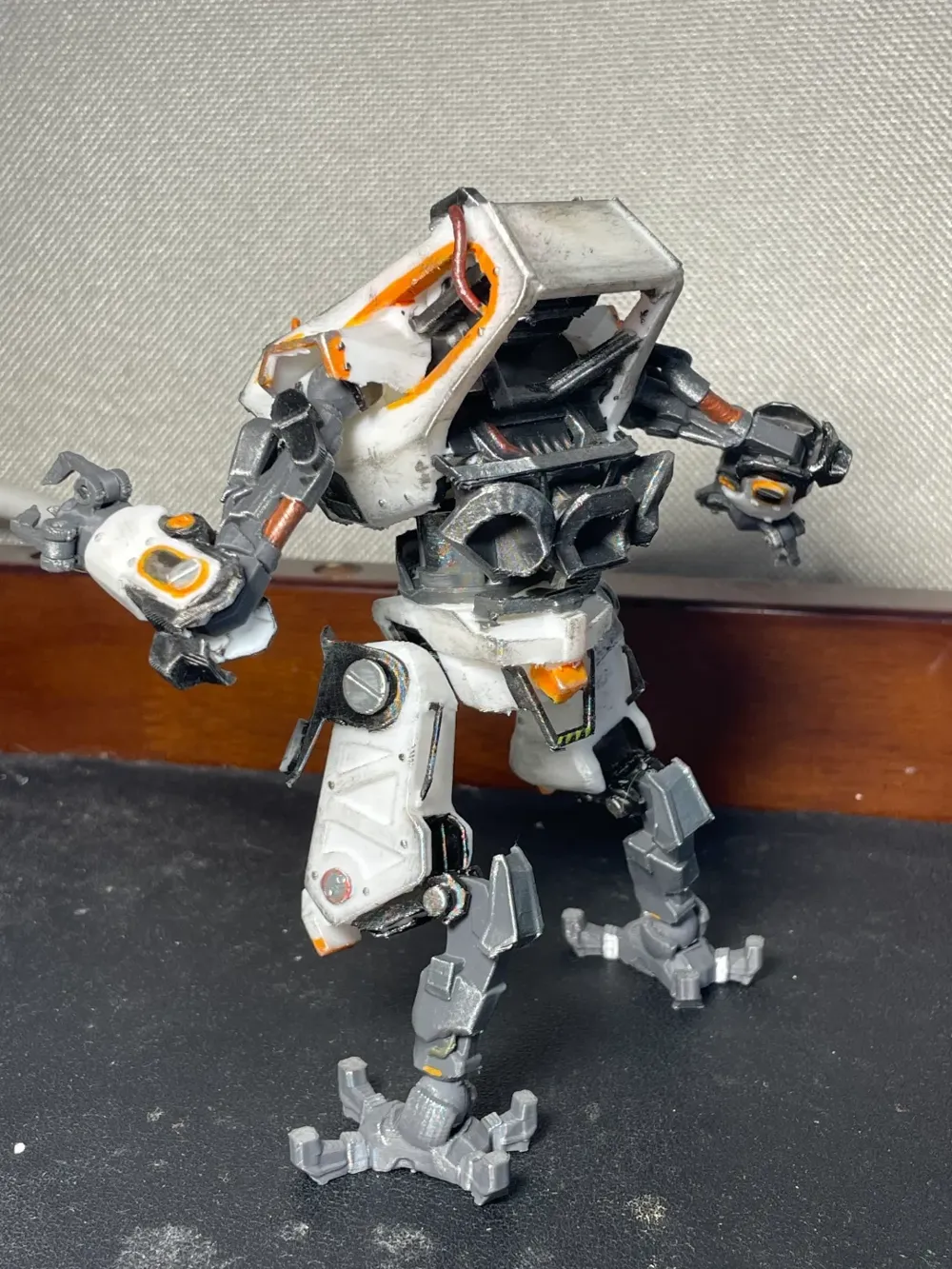 TTF2 Titanfall Reaper by zyqce MakerWorld: Download Free 3D Models
