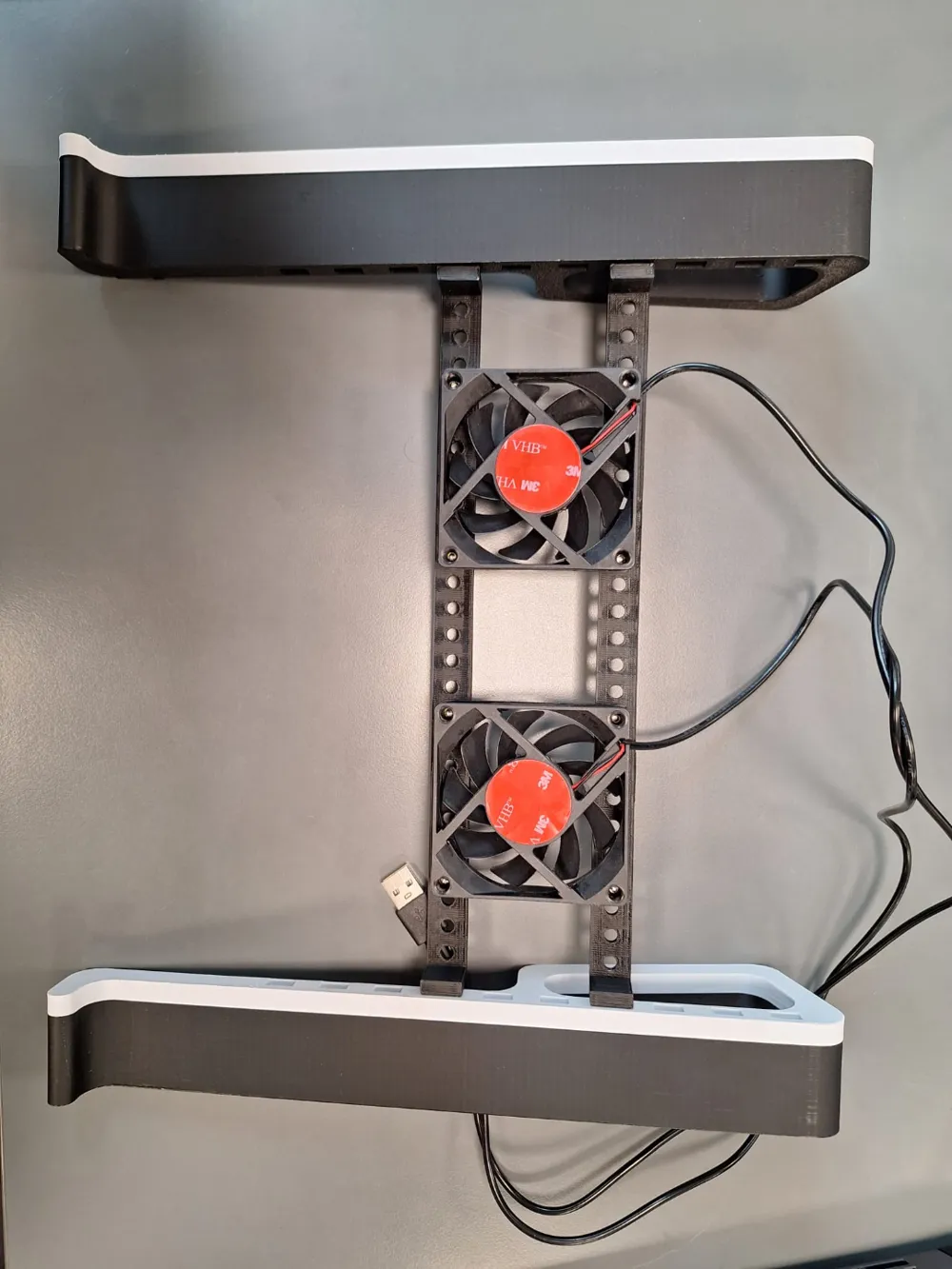 Stand with fan support by RossiGiova MakerWorld: Download Free 3D Models