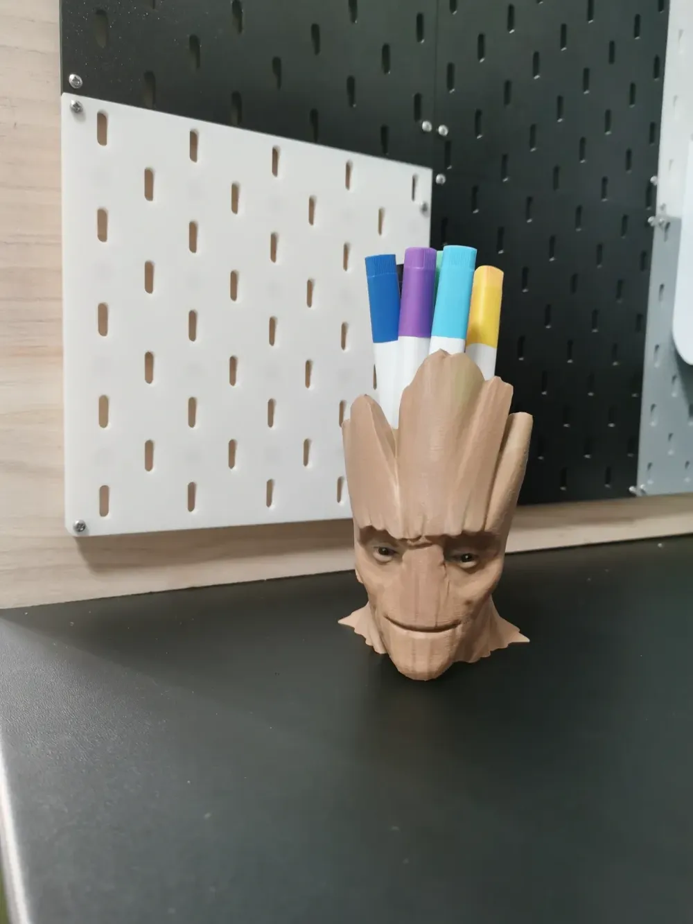 Marvel Groot Pen Holder by Good Toys Sharing MakerWorld: Download Free ...