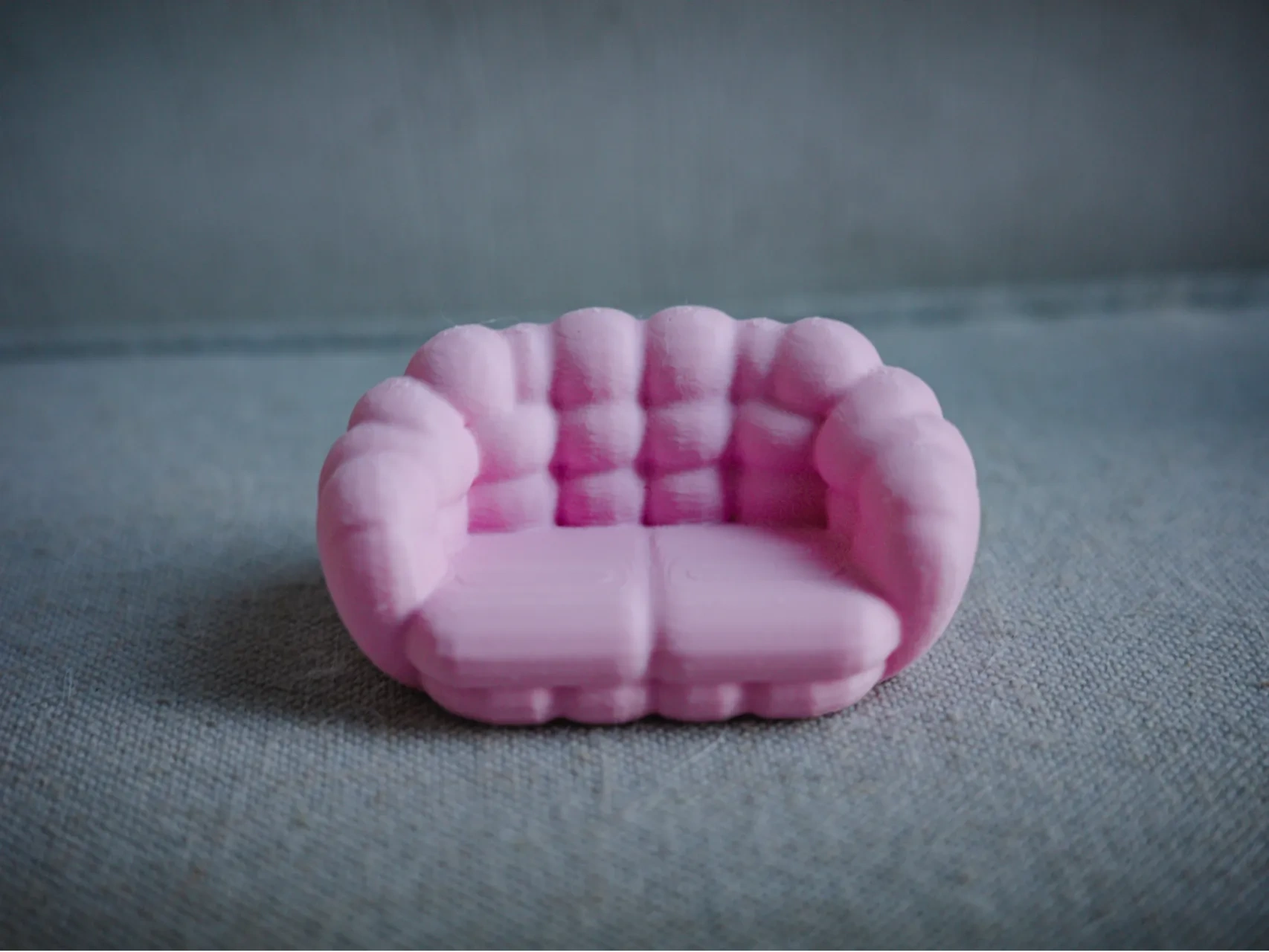Miniature Sofa Chair Model by AtamiSquare - MakerWorld