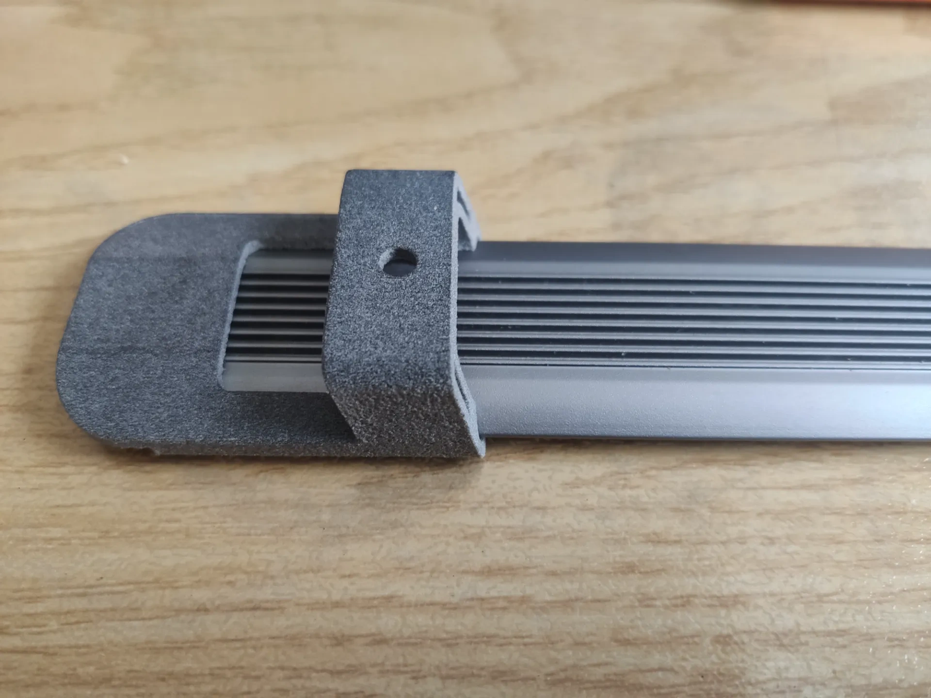 JiYin DaoFeng S Fish Tank Lamp Holder by user_2441370869 - MakerWorld