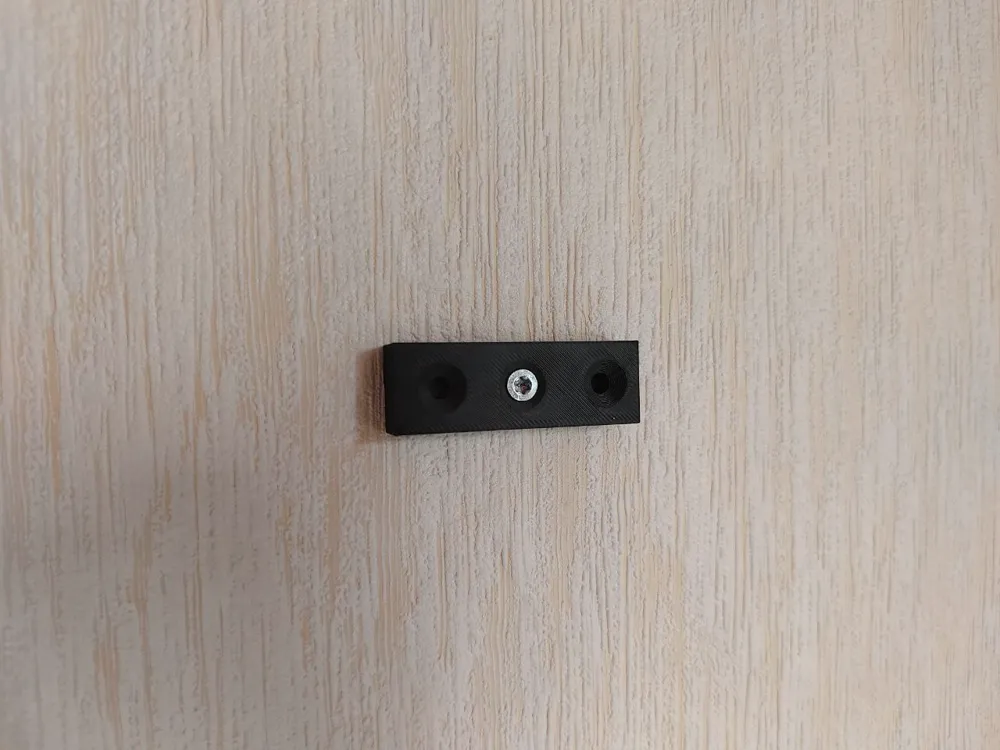 Simple wall mount for canvases or paintings by user_4141256587 - MakerWorld