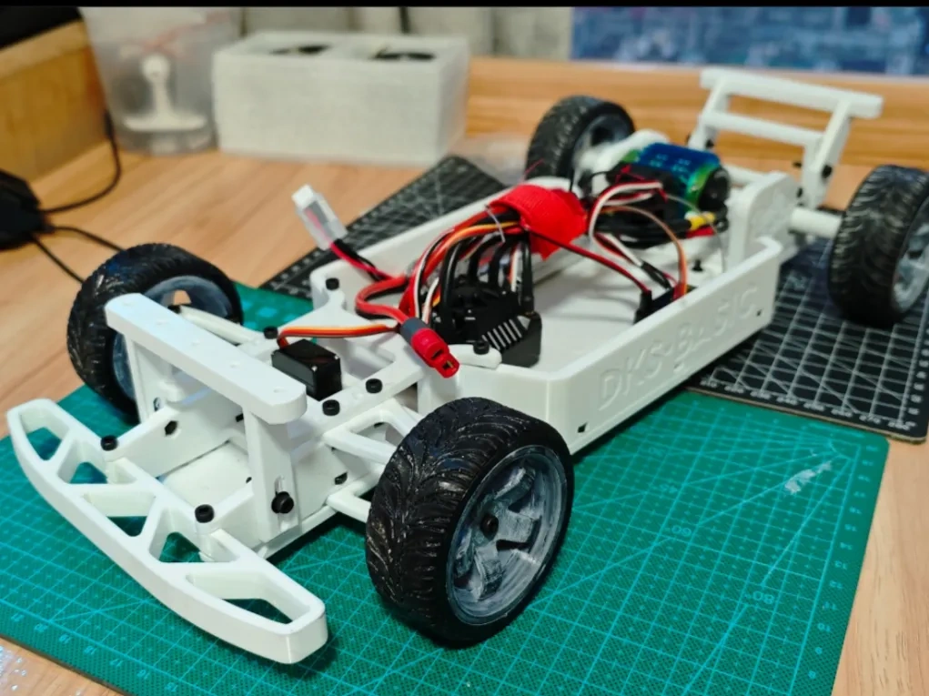 RC Dodge Challenger Remixed by xiao772677 MakerWorld: Download Free 3D ...
