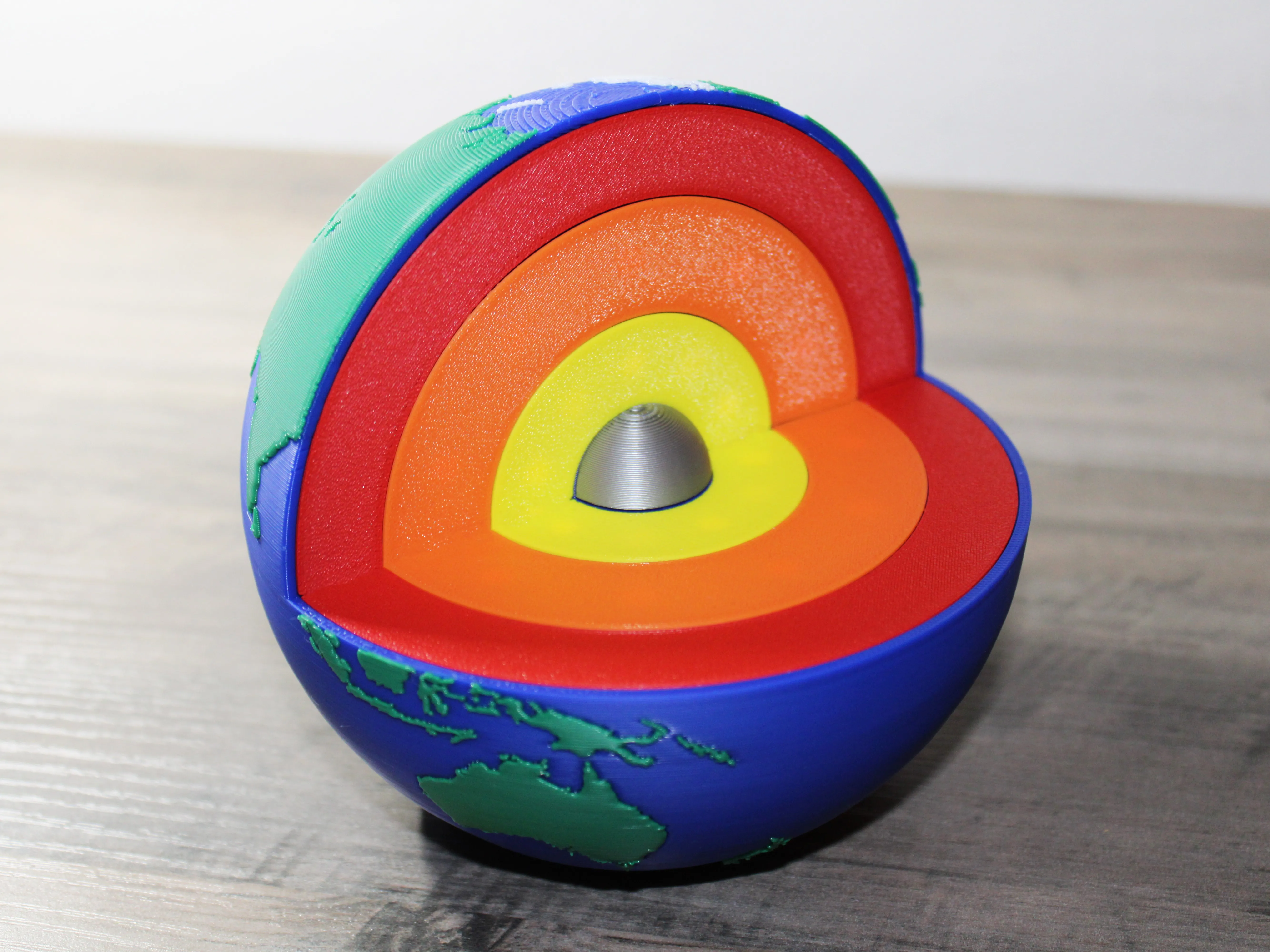 Interactive Earth Model with Layers by Franken 3D MakerWorld: Download ...