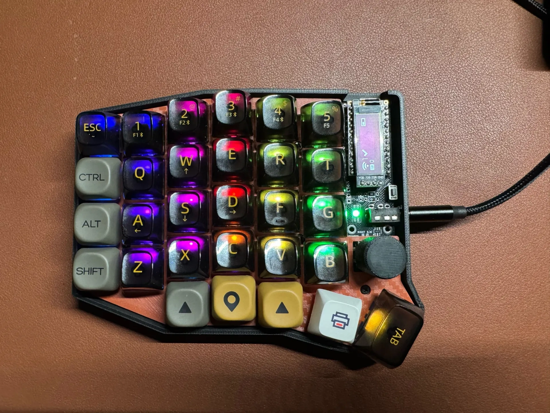 Sofle RGB Wireless Split Keyboard Case Remixed by hontoo MakerWorld ...