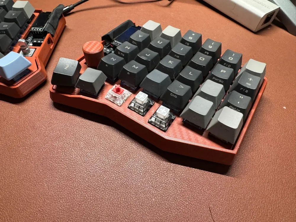 Sofle RGB Wireless Split Keyboard Case Remixed by hontoo - MakerWorld