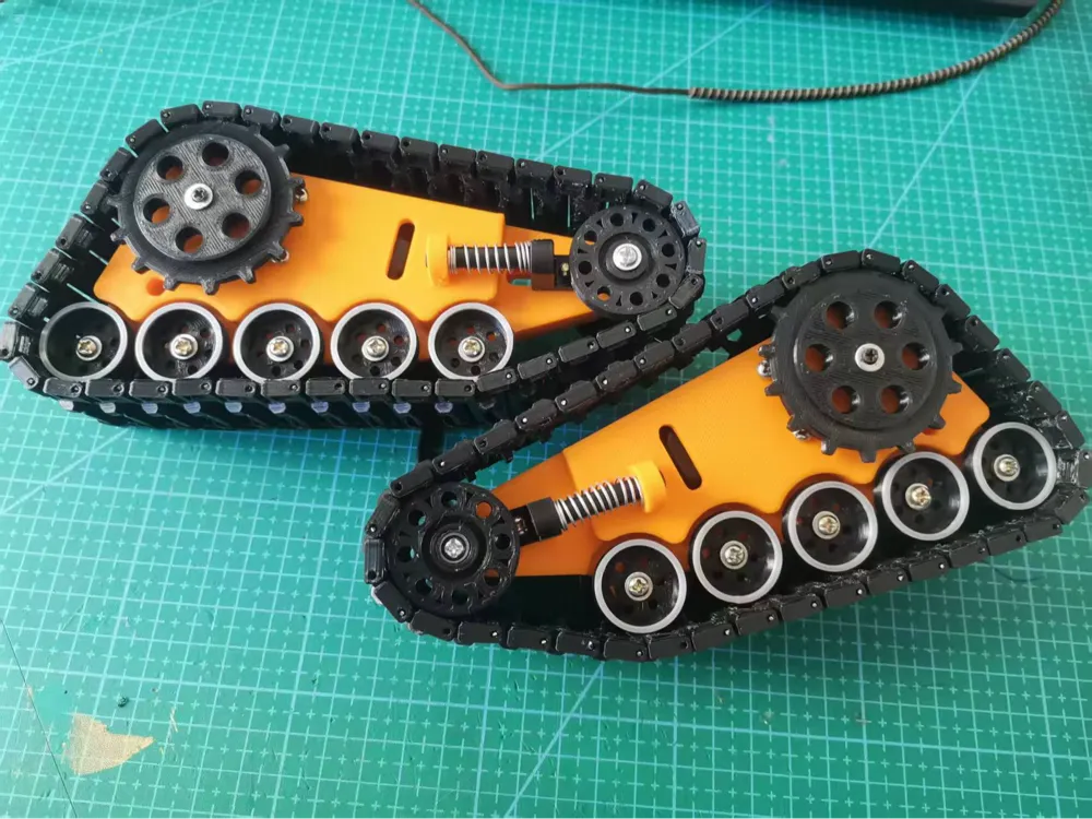 10-bearing wheel TT motor powered track module by 蒙野骨手 MakerWorld ...