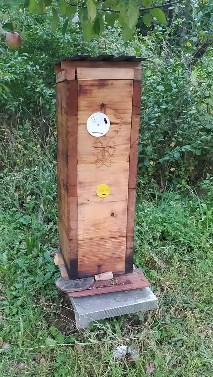 Circular beehive entrance - Free 3D Print Model - MakerWorld